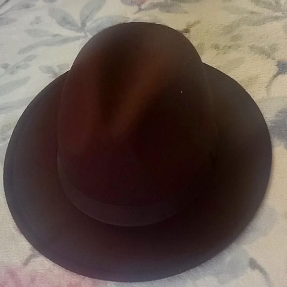 H&M | Accessories | Hat | Poshmark